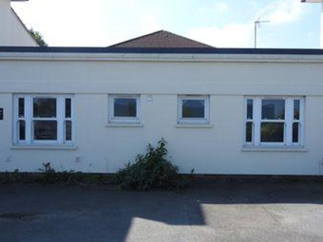 2 Bedrooms Terraced bungalow for rent in London Road, Northfleet, Gravesend DA11
