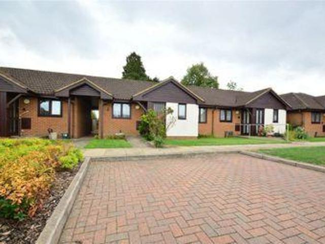 2 Bedrooms Terraced bungalow for sale in Ashley Court, Hatfield, Hertfordshire AL10