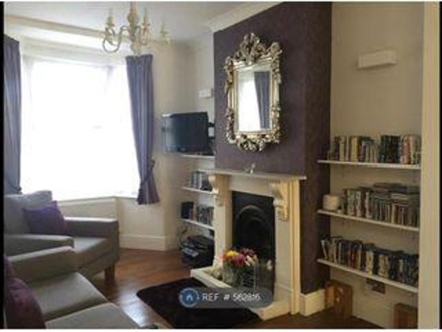 2 Bedrooms Terraced house for rent in Maiden Road, London E15