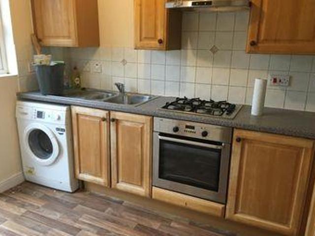 2 Bedrooms Terraced house for rent in Marine Drive, Barking IG11