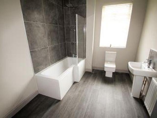 2 Bedrooms Terraced house for rent in Moston Street, Birches Head, Stoke On Trent ST1