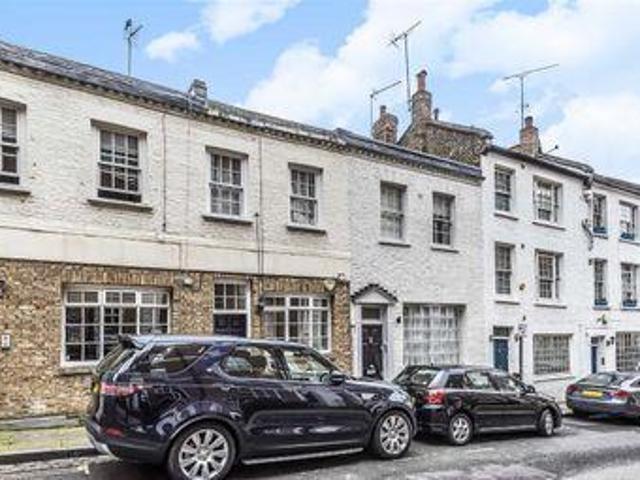 2 Bedrooms Terraced house for rent in New End, London NW3