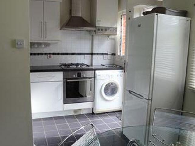 2 Bedrooms Terraced house for rent in Okeburn Road, London SW17