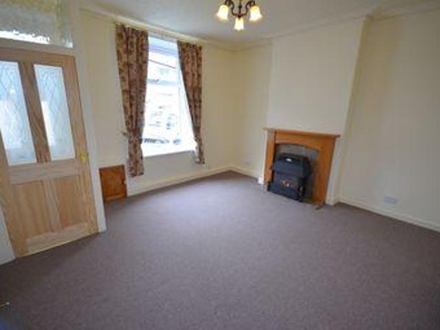 2 Bedrooms Terraced house for rent in Atlas Road, Darwen BB3