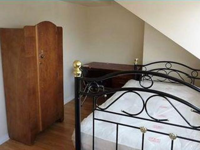2 Bedrooms Terraced house for rent in Autumn Street, Hyde Park, Leeds LS6