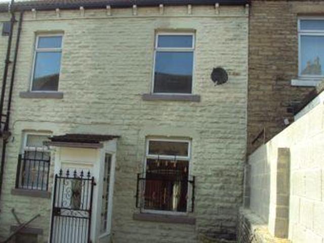 2 Bedrooms Terraced house for rent in Acton Street, Bradford BD3
