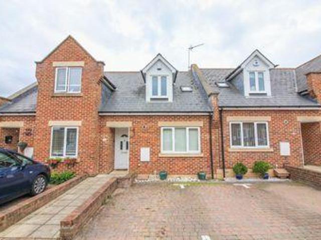 2 Bedrooms Terraced house for rent in Alexander Mews, Red Lion Lane, Harlow CM17