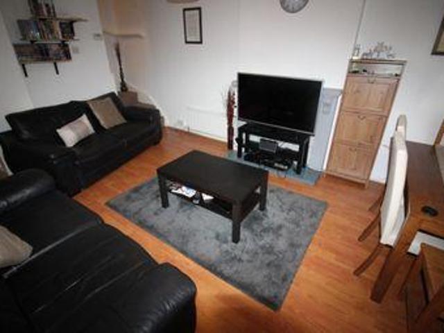 2 Bedrooms Terraced house for rent in Allerton Grange Croft, Leeds LS8