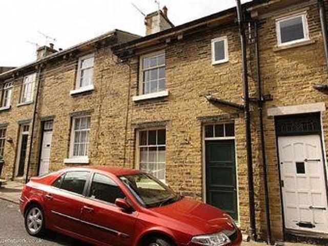 2 Bedrooms Terraced house for rent in Amelia Street, Saltaire, West Yorkshire BD18