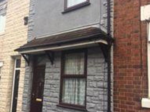 2 Bedrooms Terraced house for rent in Argyll Road, Stoke On Trent ST3
