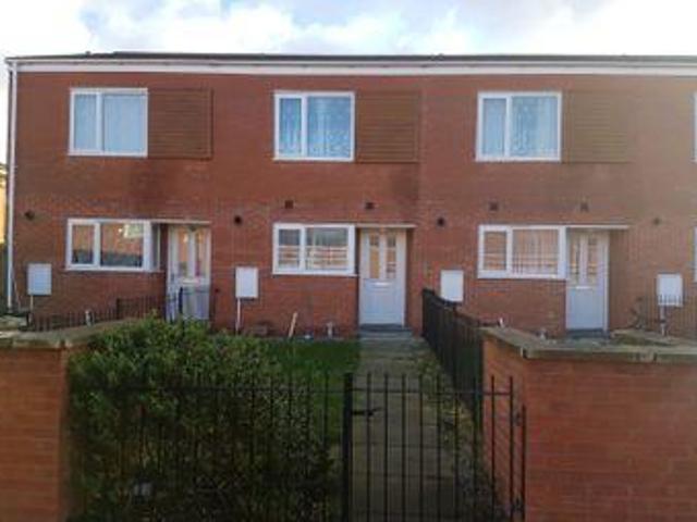 2 Bedrooms Terraced house for rent in Bushmoor Walk, Manchester, Greater Manchester M13