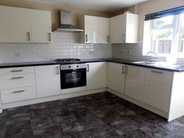 2 Bedrooms Terraced house for rent in Burton Place, Chelmer Village, Chelmsford CM2