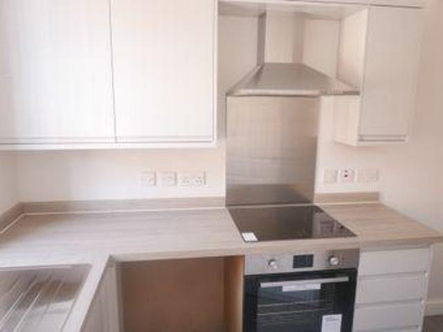 2 Bedrooms Terraced house for rent in Barden Mount, Armley, Leeds LS12