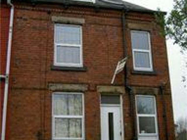 2 Bedrooms Terraced house for rent in Beechwood Grove, Burley, Leeds LS4