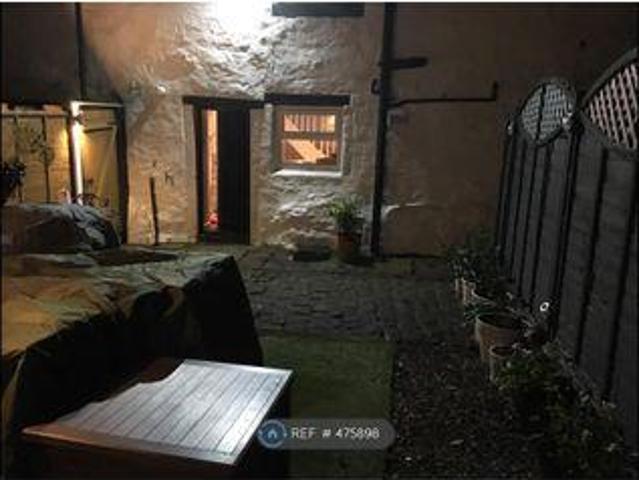 2 Bedrooms Terraced house for rent in Blackburn Road, Egerton, Bolton BL7