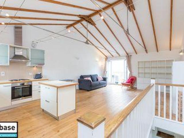 2 Bedrooms Terraced house for rent in Bocking Street, London Fields E8