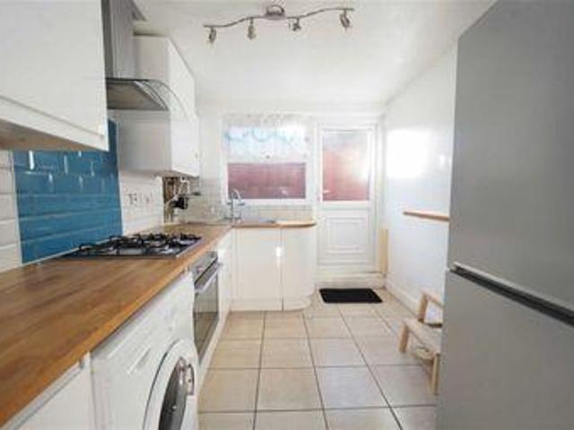2 Bedrooms Terraced house for rent in Brewery Road, Plumstead, London SE18