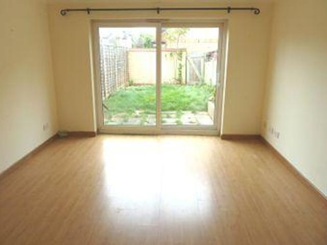 2 Bedrooms Terraced house for rent in Britton Close, Catford SE6