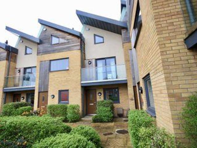 2 Bedrooms Terraced house for rent in Cuthberts Yard, Lincoln, Lincolnshire LN1