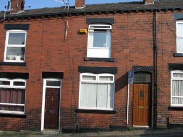 2 Bedrooms Terraced house for rent in Cambria Street, Bolton BL3
