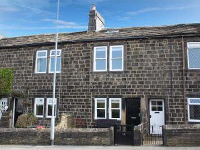 2 Bedrooms Terraced house for rent in Canada Road, Rawdon, Leeds LS19