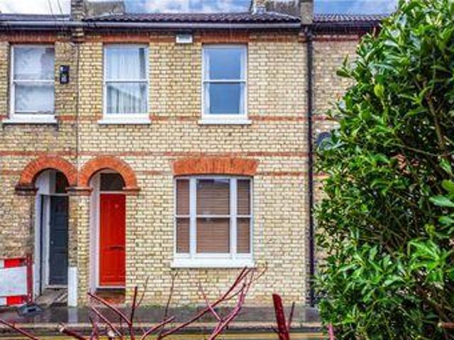 2 Bedrooms Terraced house for rent in Carberry Road, London SE19