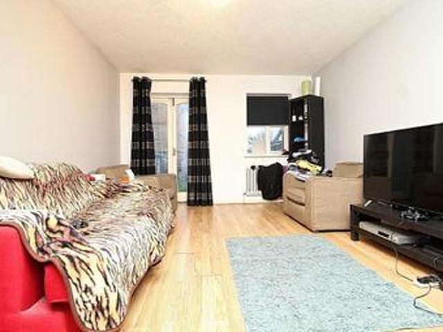 2 Bedrooms Terraced house for rent in Carriage Mews, Ilford IG1