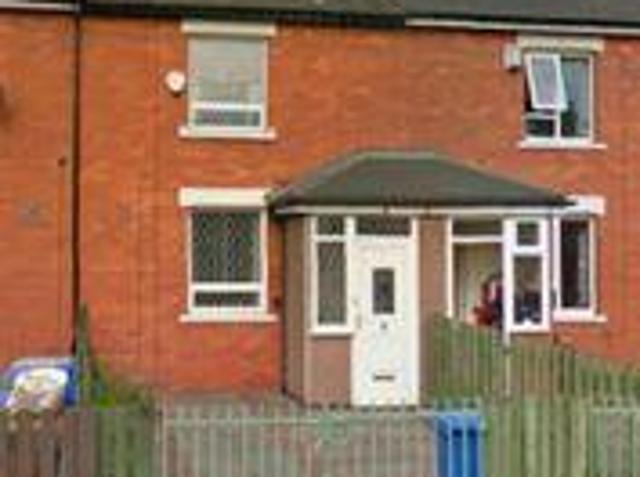 2 Bedrooms Terraced house for rent in Cedar Avenue, Heywood OL10