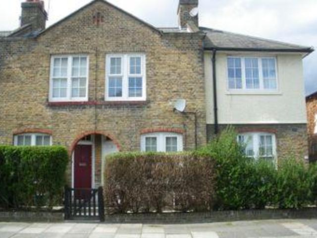 2 Bedrooms Terraced house for rent in Cheshunte Road, Wood Green N17