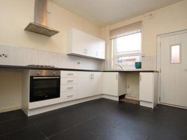 2 Bedrooms Terraced house for rent in Clarke Street, Bolton BL1