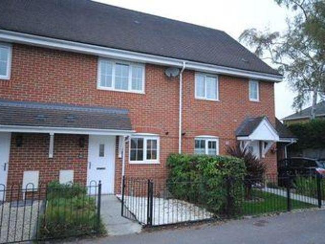2 Bedrooms Terraced house for rent in College Road, College Town, Sandhurst GU47
