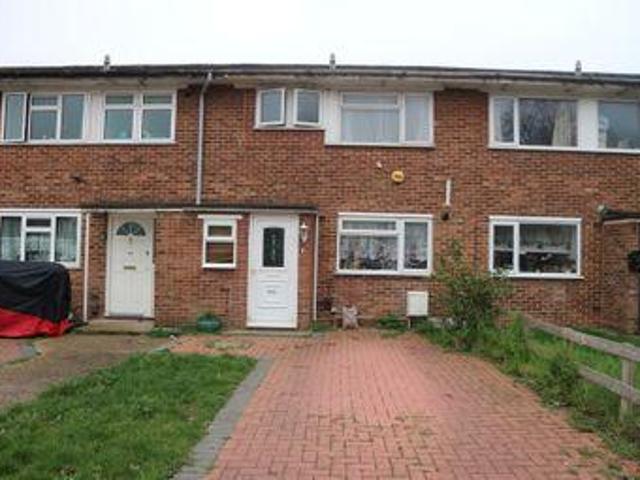 2 Bedrooms Terraced house for rent in Cranford Drive, Hayes UB3