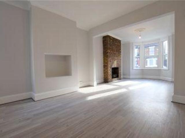 2 Bedrooms Terraced house for rent in Crowther Road, London SE25
