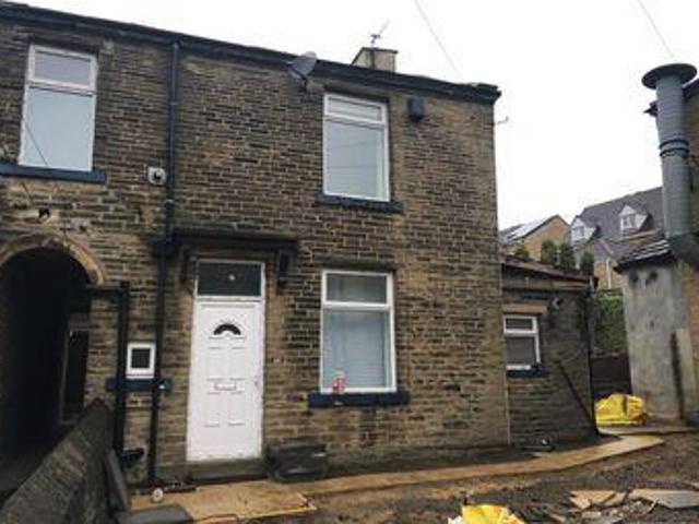 2 Bedrooms Terraced house for rent in Daisy Hill Lane, Bradford BD9