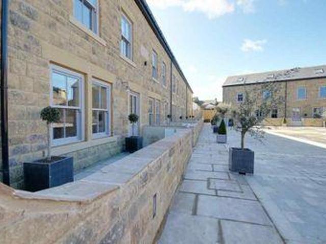 2 Bedrooms Terraced house for rent in Devonshire Square, Harrogate HG1