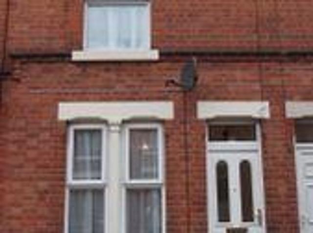 2 Bedrooms Terraced house for rent in Ewart Road, Nottingham NG7