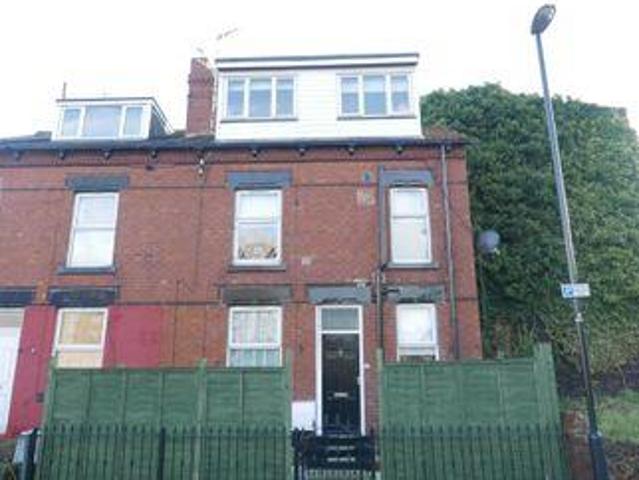 2 Bedrooms Terraced house for rent in Eyres Avenue, Armley, Leeds LS12