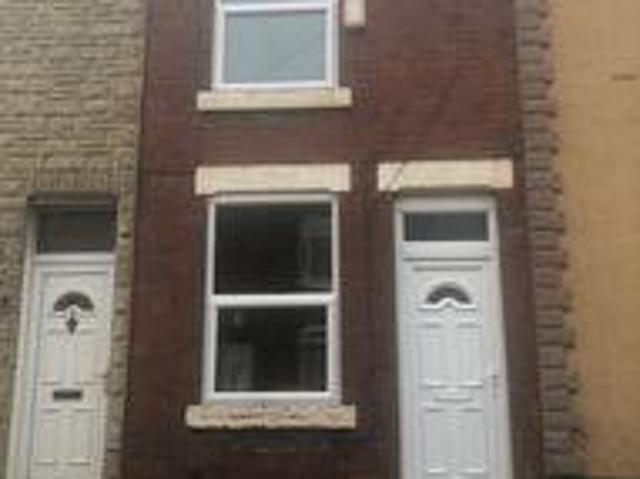 2 Bedrooms Terraced house for rent in Earl Street, Wakefield WF1