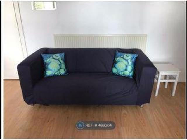 2 Bedrooms Terraced house for rent in Egerton Road, Manchester M14