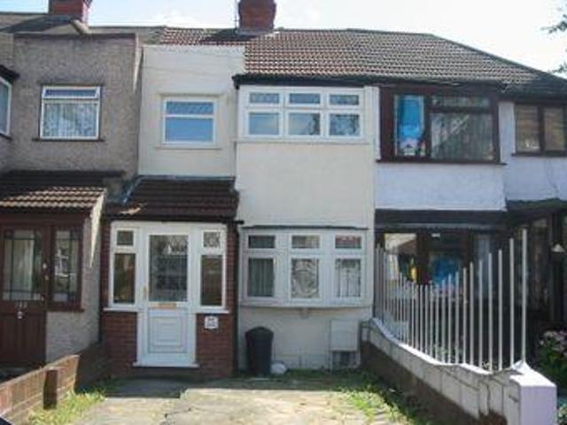 2 Bedrooms Terraced house for rent in Elm Park Avenue, Hornchurch RM12
