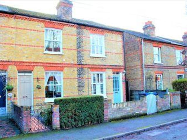 2 Bedrooms Terraced house for rent in Elm Road, Windsor SL4
