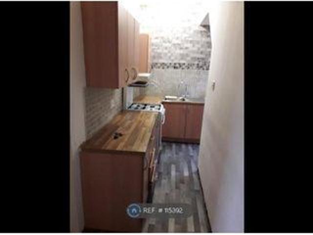 2 Bedrooms Terraced house for rent in Fairfield Avenue, Dewsbury WF12