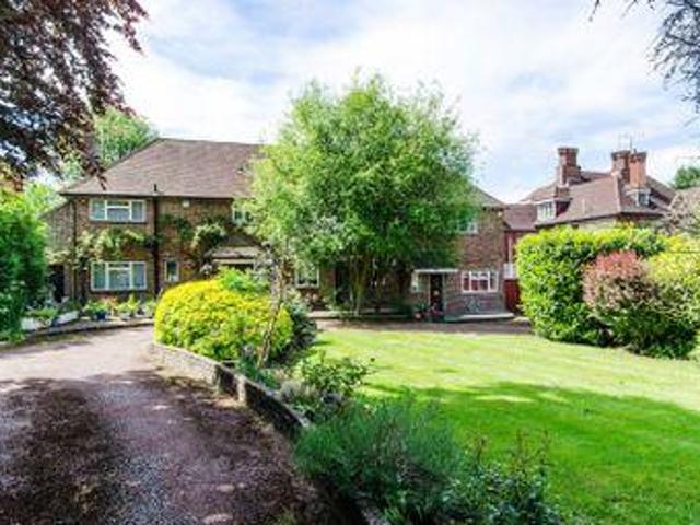 2 Bedrooms Terraced house for rent in Frithwood Avenue, Northwood HA6