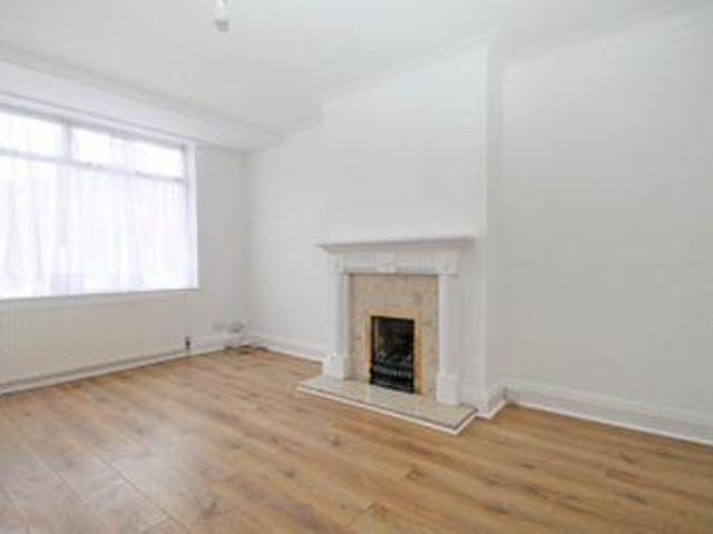 2 Bedrooms Terraced house for rent in Garton Grove, Leeds LS9