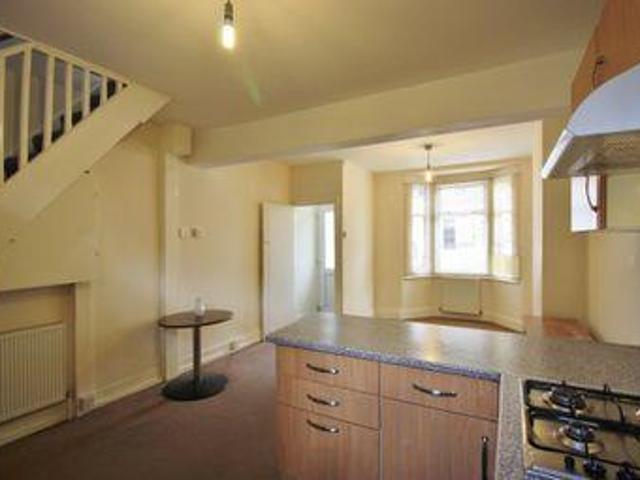 2 Bedrooms Terraced house for rent in Glenavon Road, Stratford E15