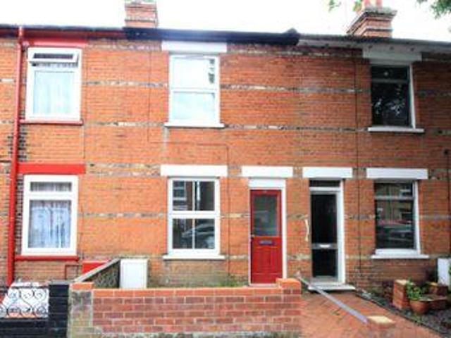 2 Bedrooms Terraced house for rent in Harsnett Road, Colchester, Essex CO1