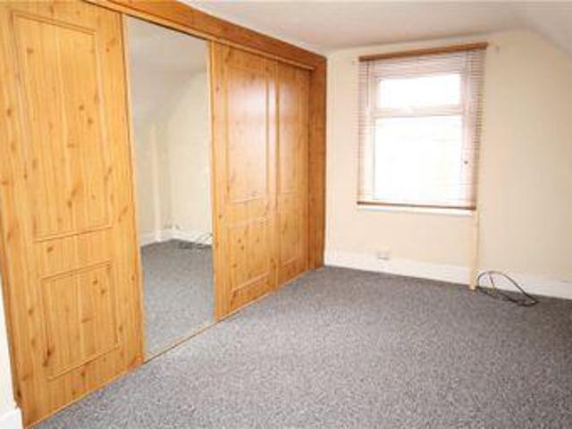 2 Bedrooms Terraced house for rent in Holmesdale Road, London SE25