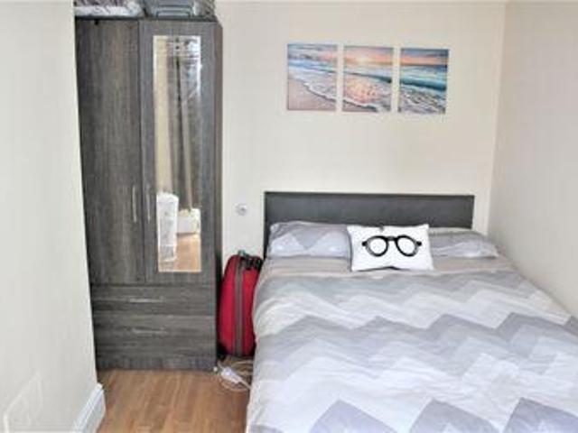 2 Bedrooms Terraced house for rent in Jiggins Lane, Birmingham B32