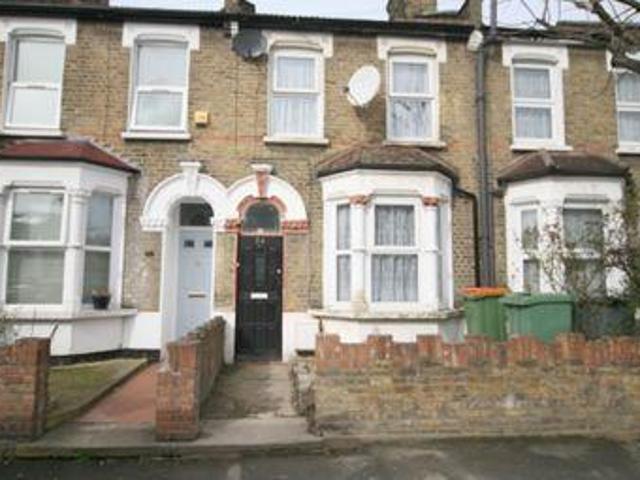2 Bedrooms Terraced house for rent in Kingsland Road, Plaistow E13