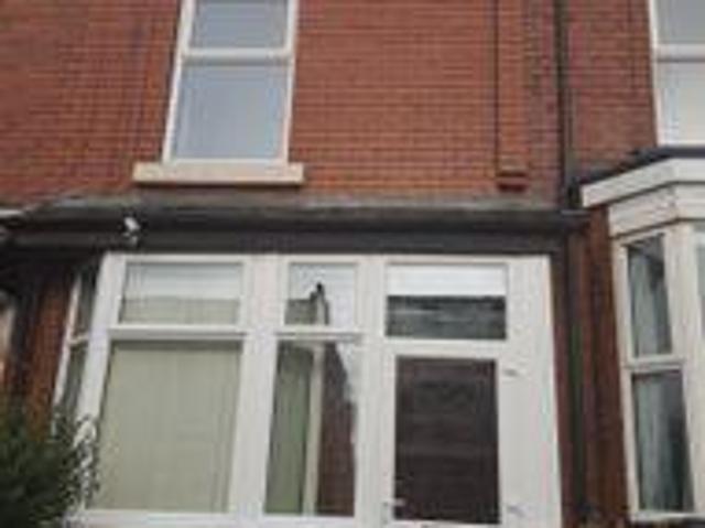 2 Bedrooms Terraced house for rent in Lumn Road, Hyde SK14